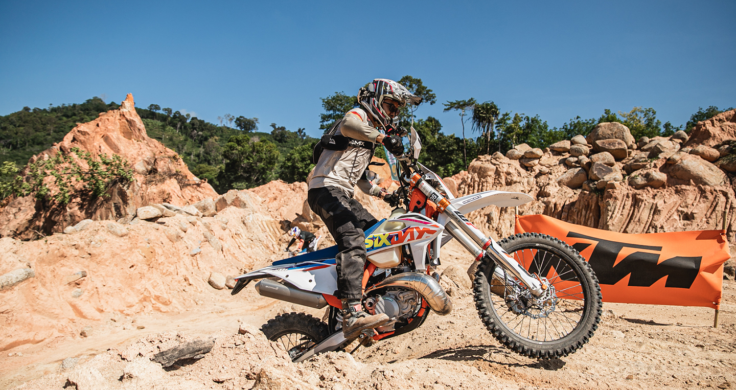 Lần đầu tiên chương trình Đại học KTM Riders được tổ chức tại Việt Nam
